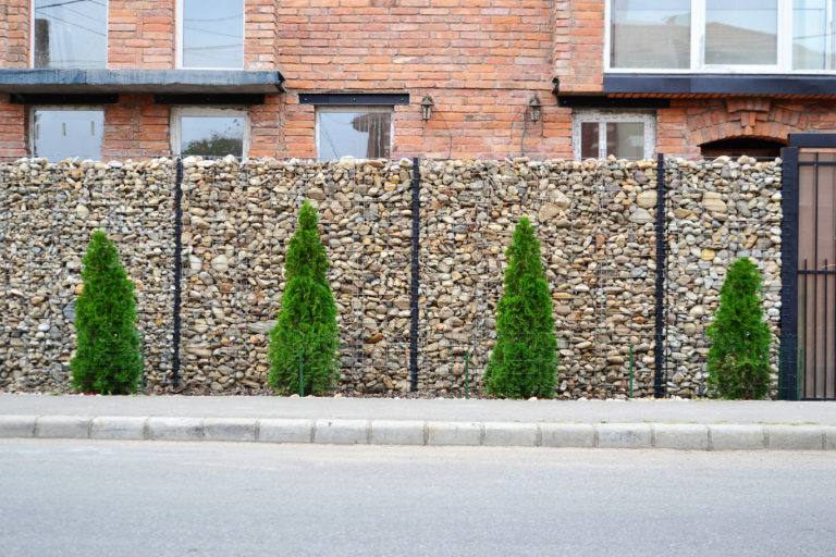 Mur en gabion - Mur en pierre dans grillage : Avantages, coûts gabion ...